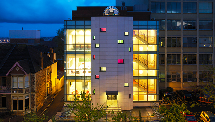 University of Bristol : Rankings, Fees & Courses Details | Top Universities