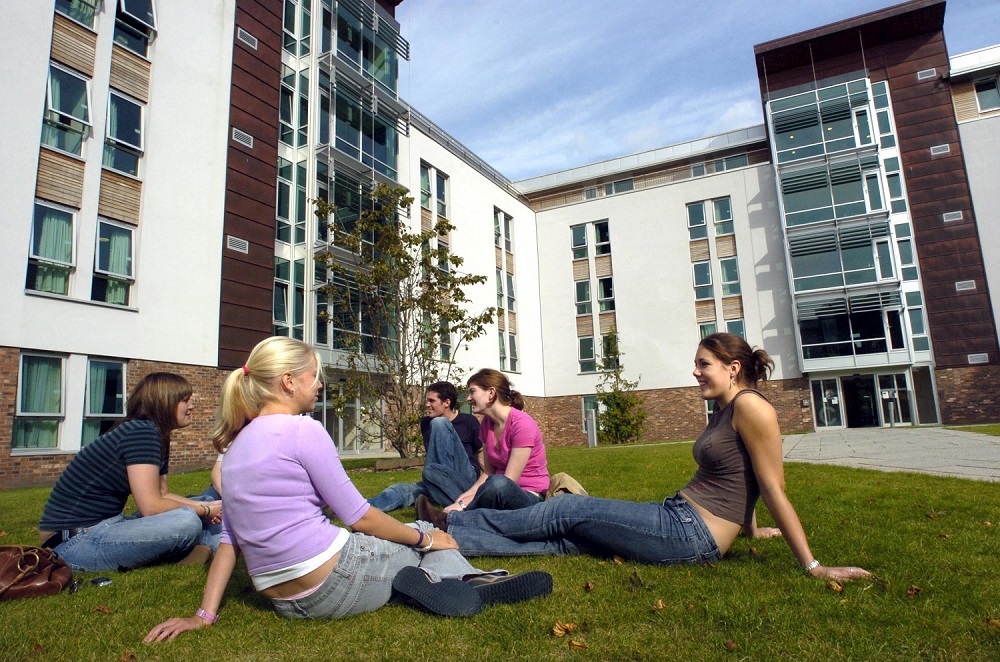 The University of Edinburgh : Rankings, Fees & Courses Details | Top ...