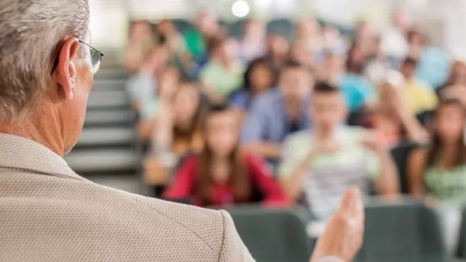 4 Reasons Why You Should Care If Your Professor Is An Industry ...