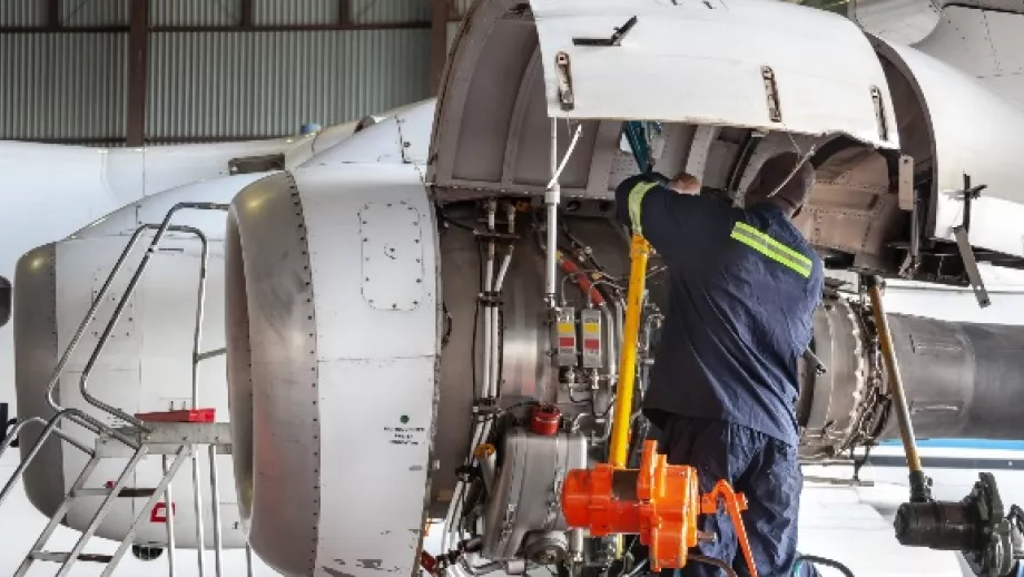 What can you do with an aeronautical or aerospace engineering degree ...